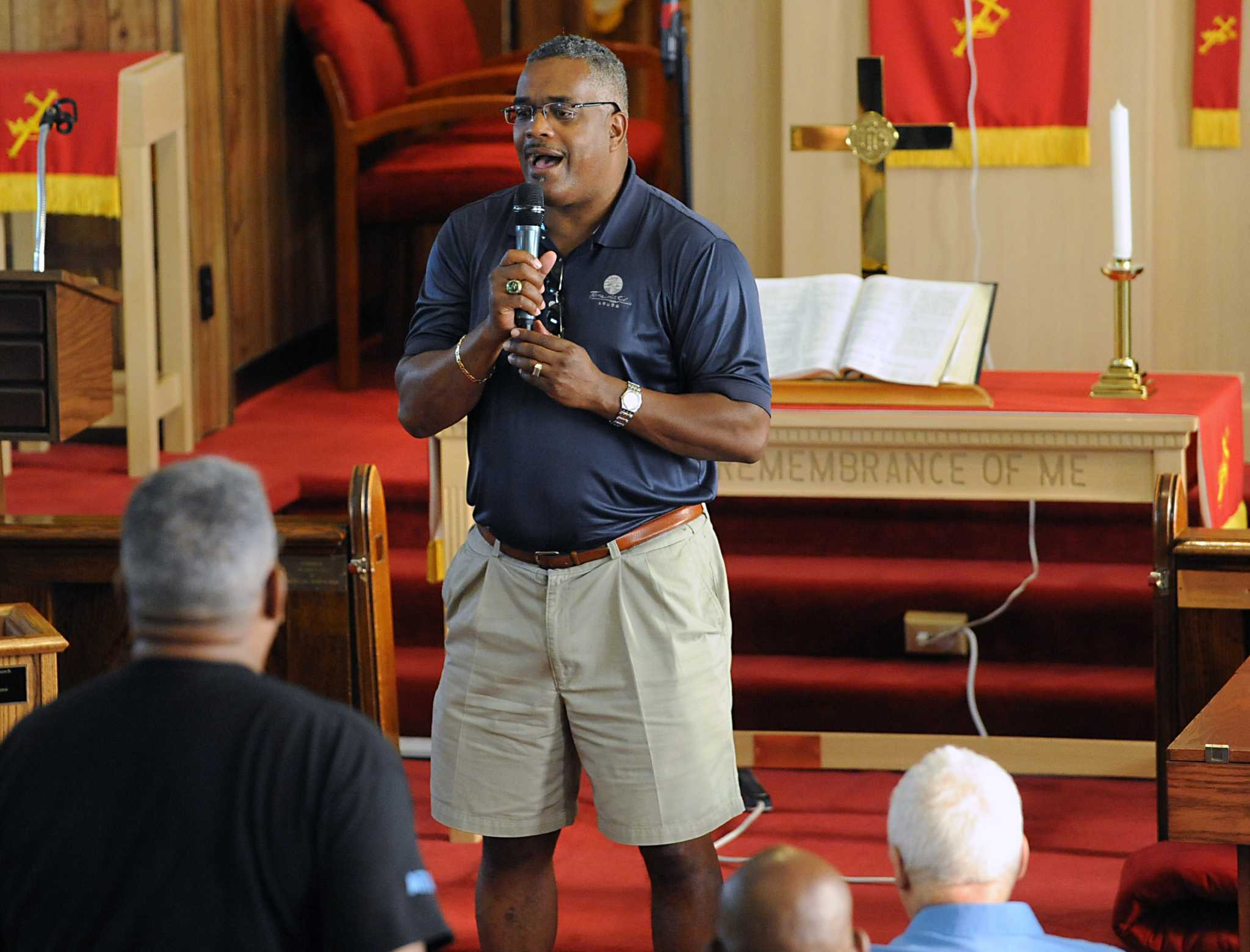 Warren Mackey, known to many as the unofficial mayor of Albany, dies at 54