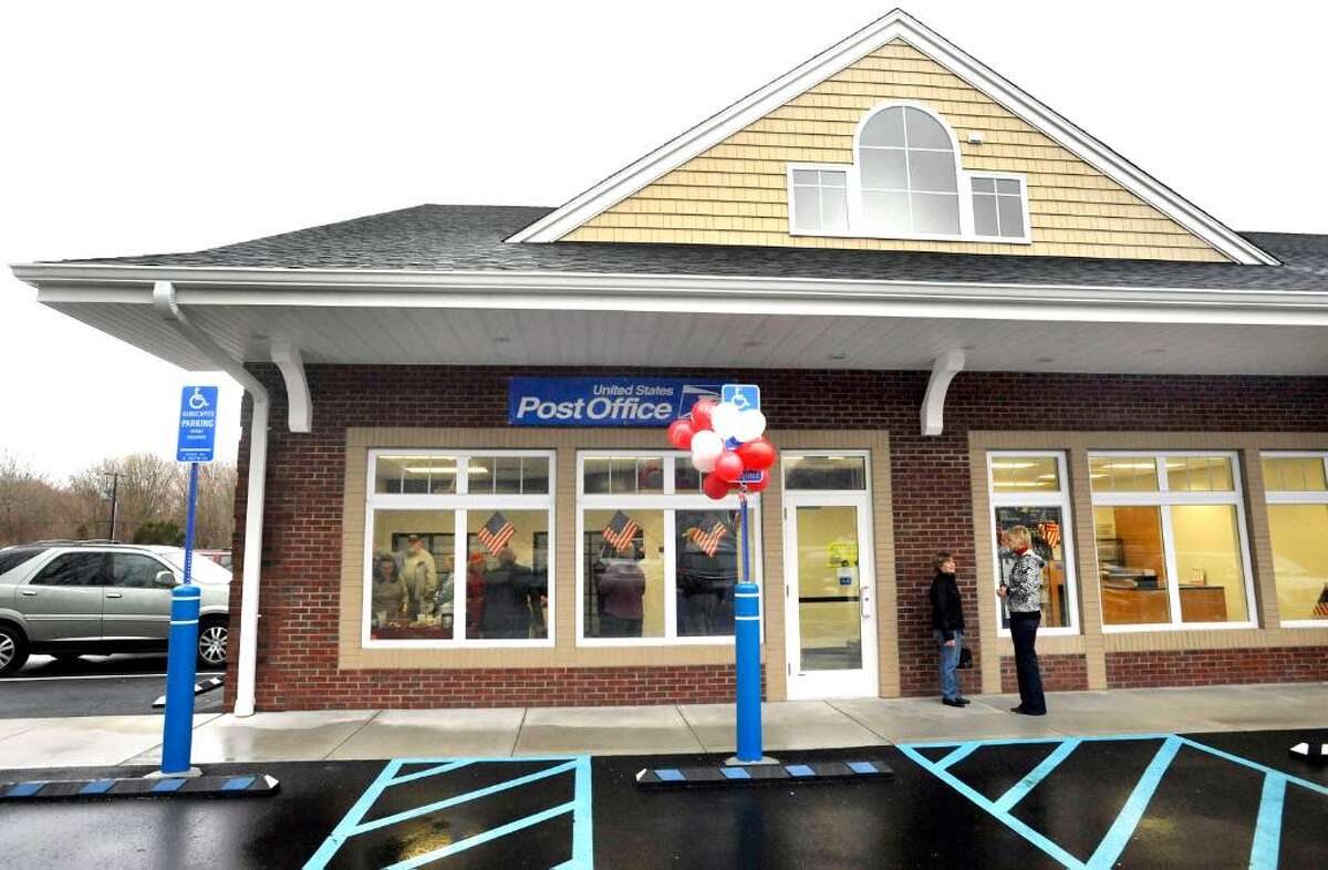 Fans of Hawleyville Post Office turn up early to celebrate