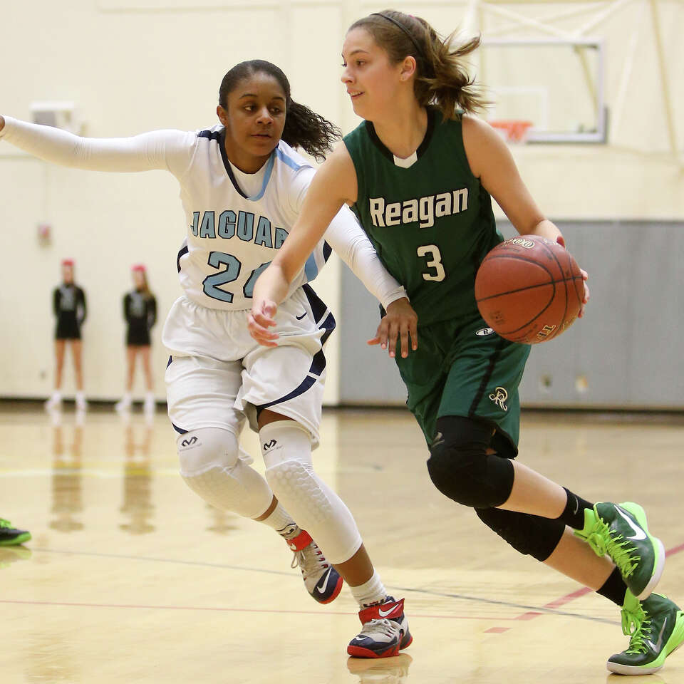 10 things to know about De'Aaron Fox's wife, Recee Fox