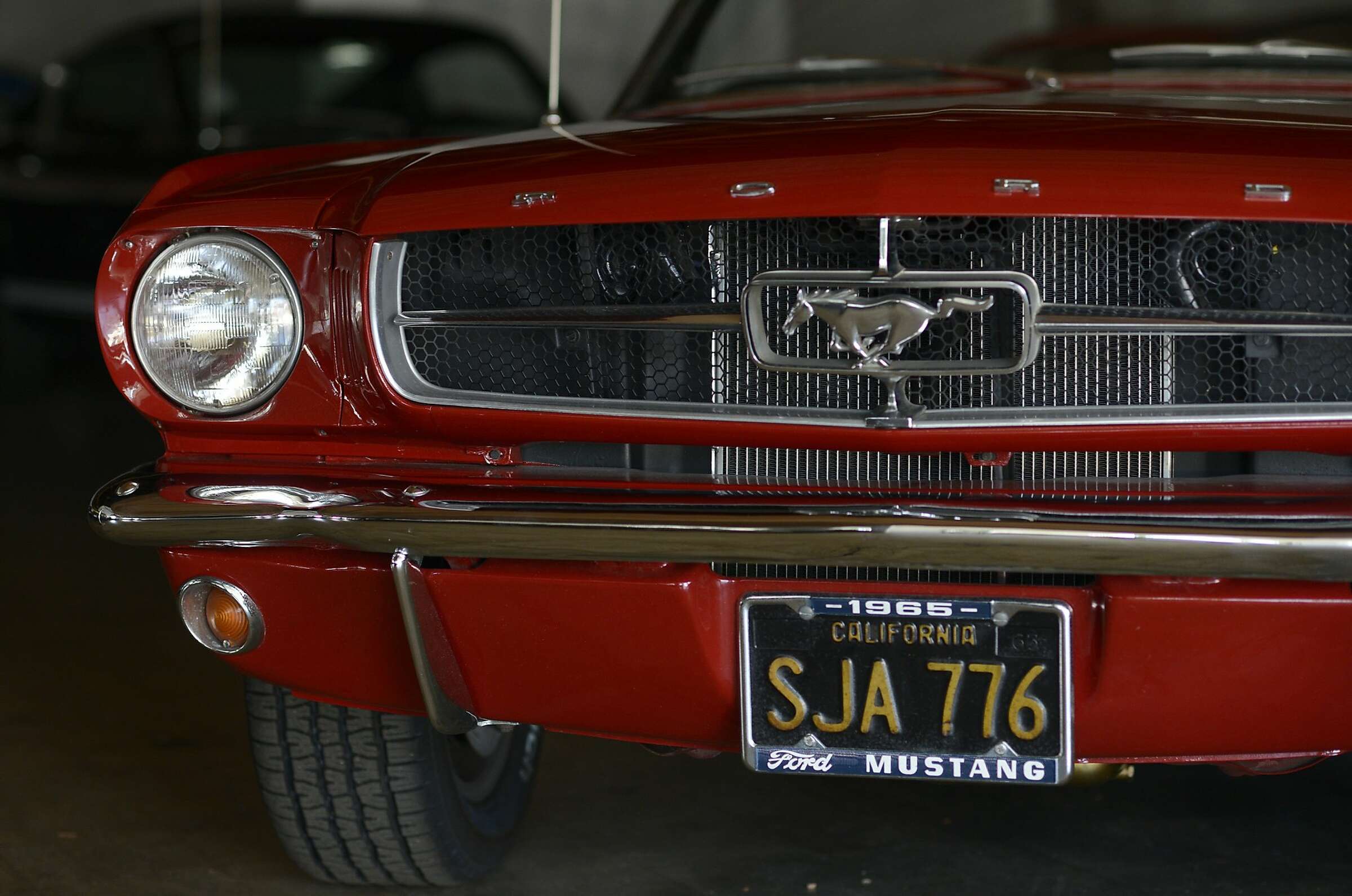Muscle up: California reissues classic black license plates