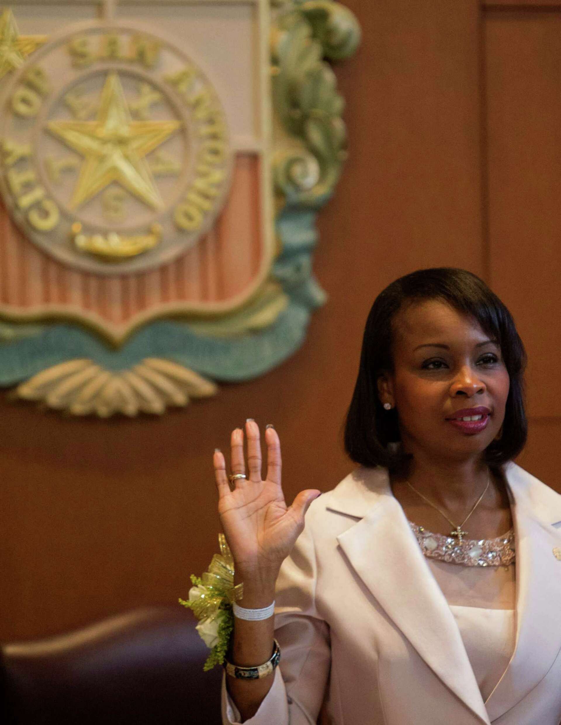 Taylor calls for voter engagement, unity in historic inauguration