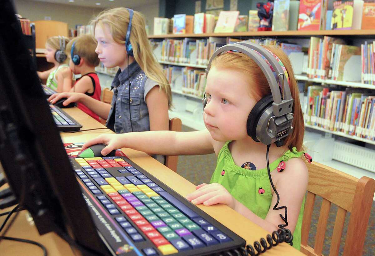 Woodlands libraries invest in technology for young readers