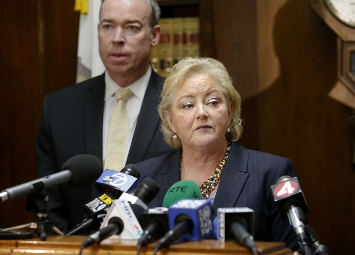 Berkeley mayor glad D.A. will probe balcony collapse