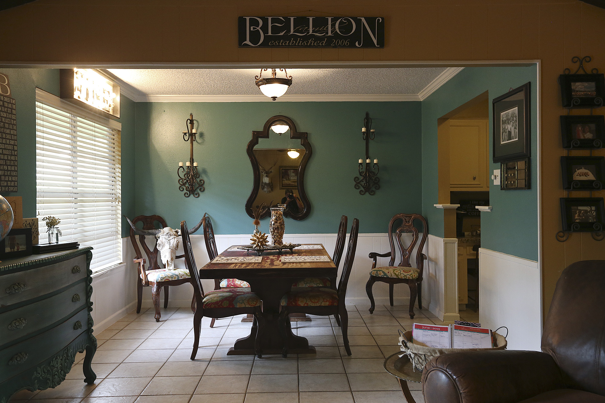 Spaces: In North Side home, unlikely partners dance to fresh vibe