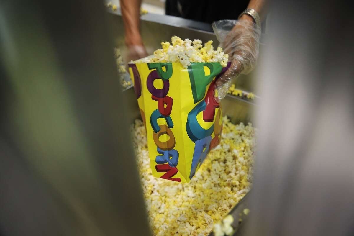 Rolling back the decades at the Bay Area’s drive-in theaters