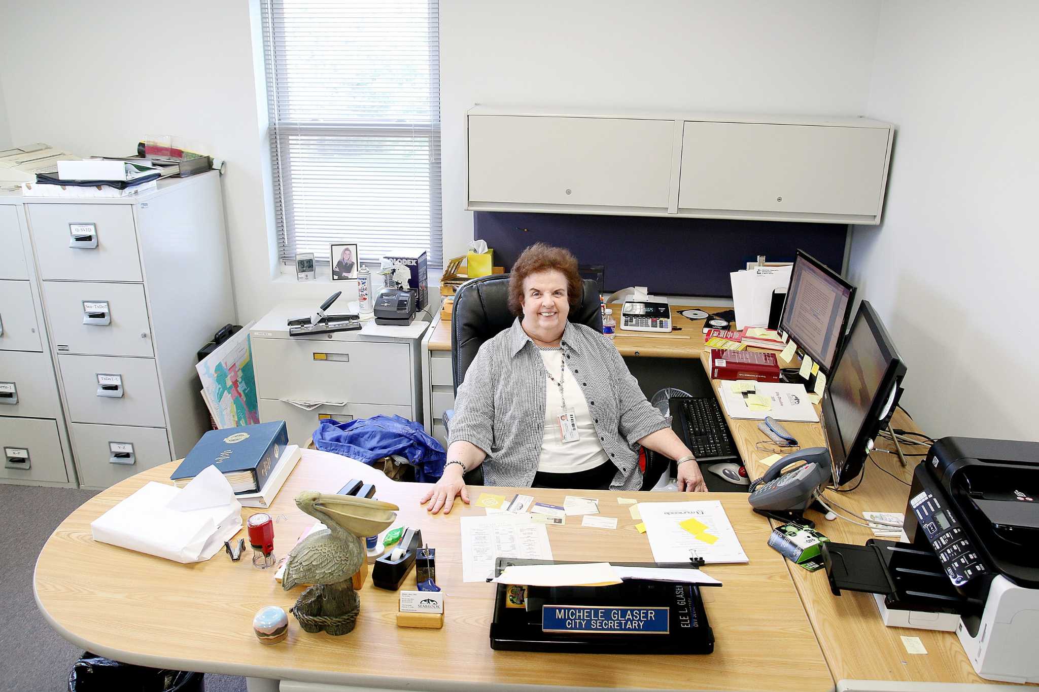 Longtime city secretary stepping down - Houston Chronicle