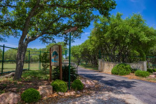 Beautiful ranch in 'golden triangle of the Hill Country' listed for $18 ...