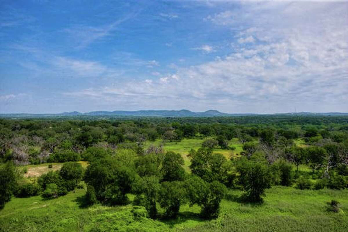 Beautiful ranch in 'golden triangle of the Hill Country' listed for $18 ...