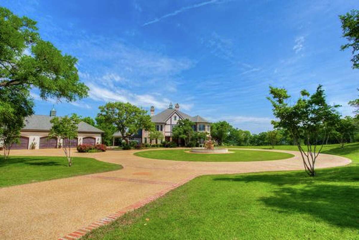 Beautiful ranch in 'golden triangle of the Hill Country' listed for $18 ...