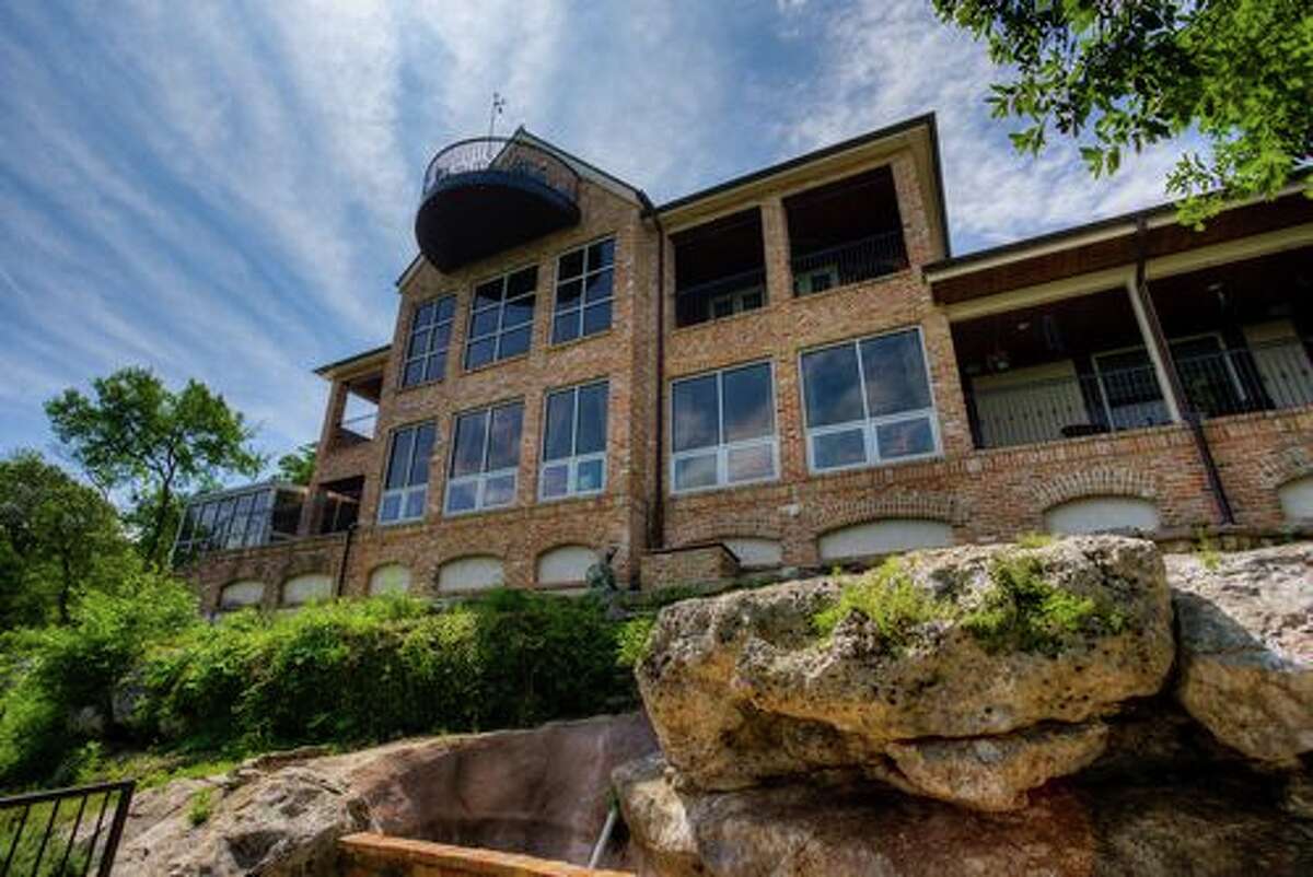 Beautiful ranch in 'golden triangle of the Hill Country' listed for $18 ...