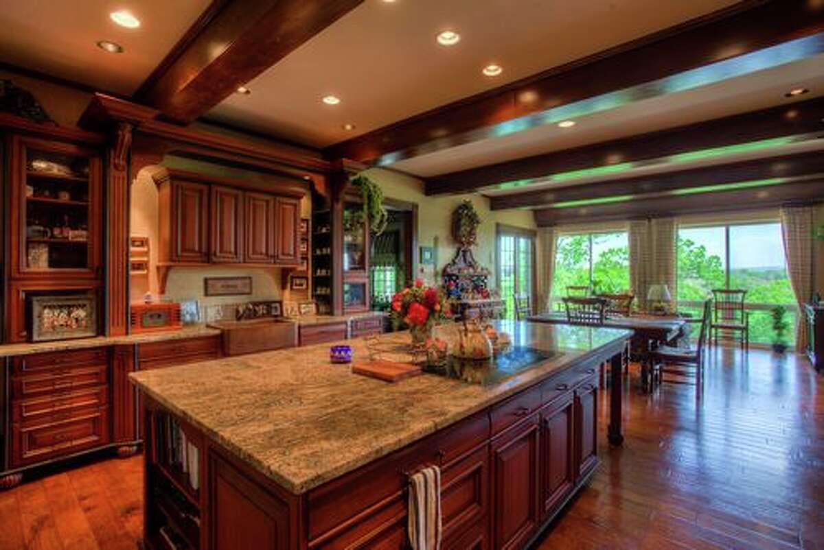 Beautiful ranch in 'golden triangle of the Hill Country' listed for $18 ...