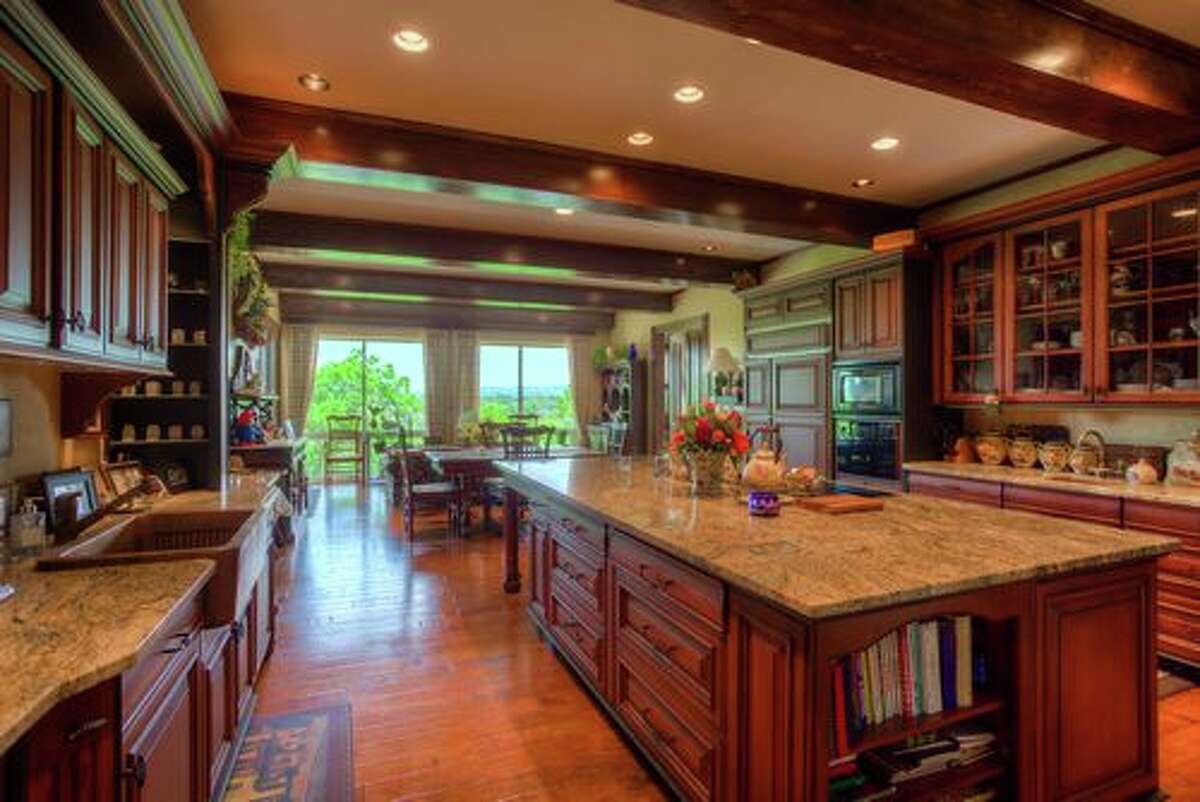 Beautiful ranch in 'golden triangle of the Hill Country' listed for $18 ...