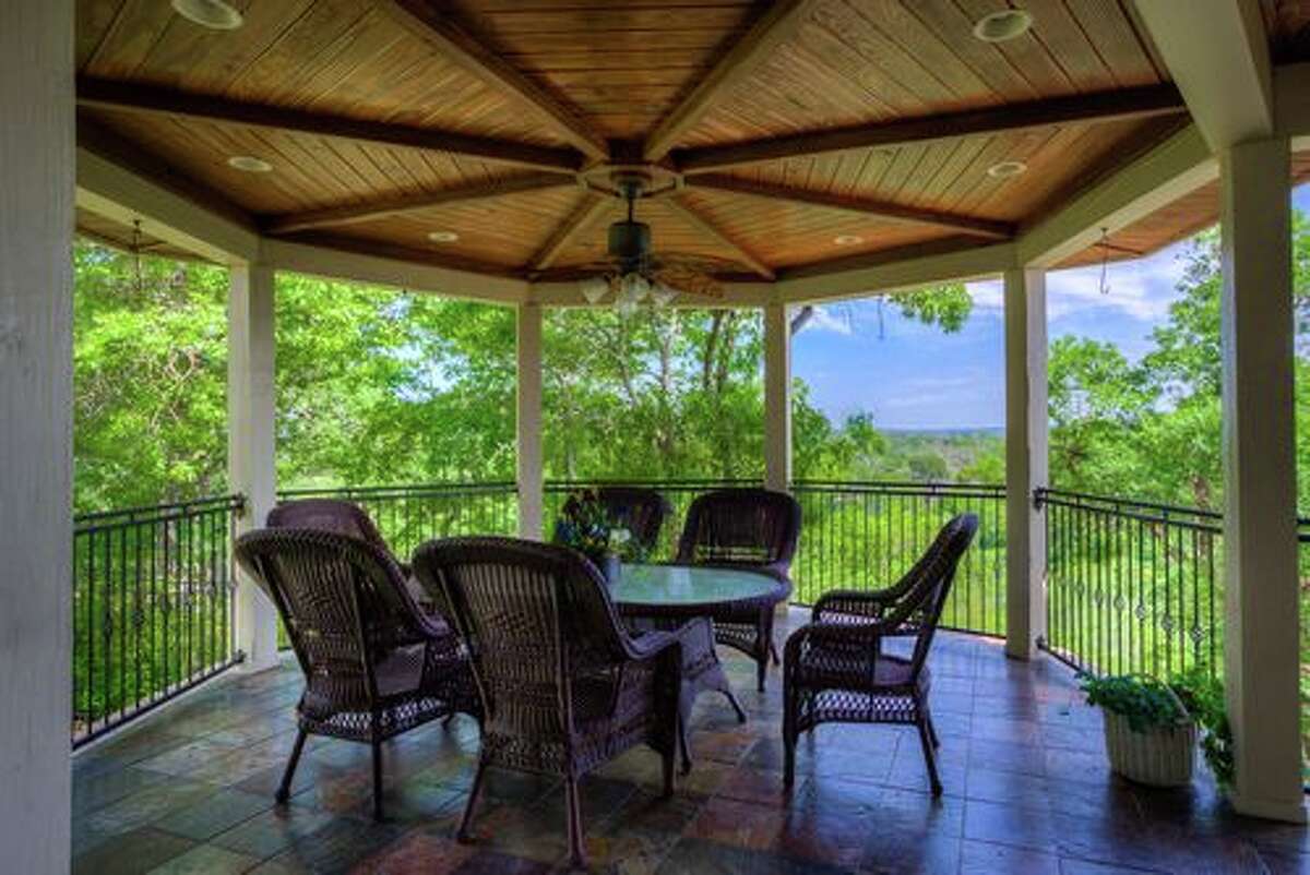Beautiful ranch in 'golden triangle of the Hill Country' listed for $18 ...