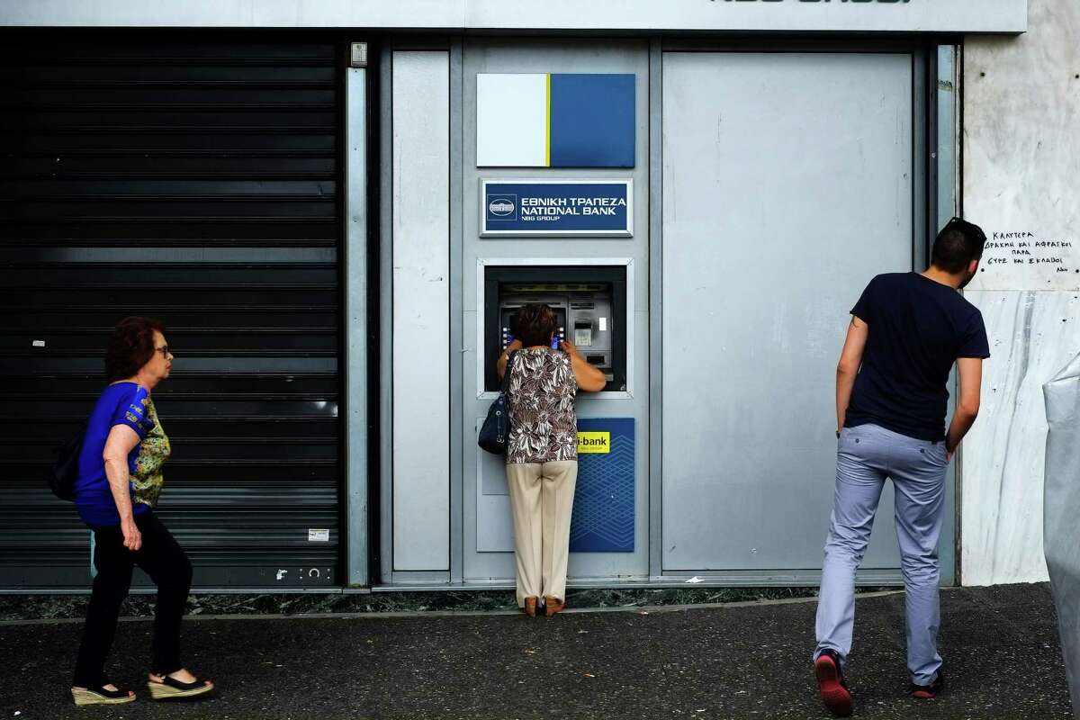 12 tips for easy international travel