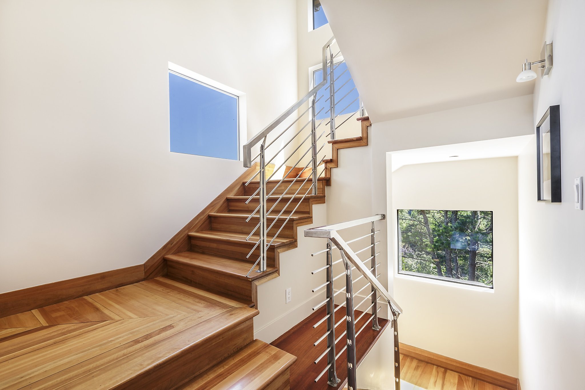 New patios, interior color scheme define Oakland view home