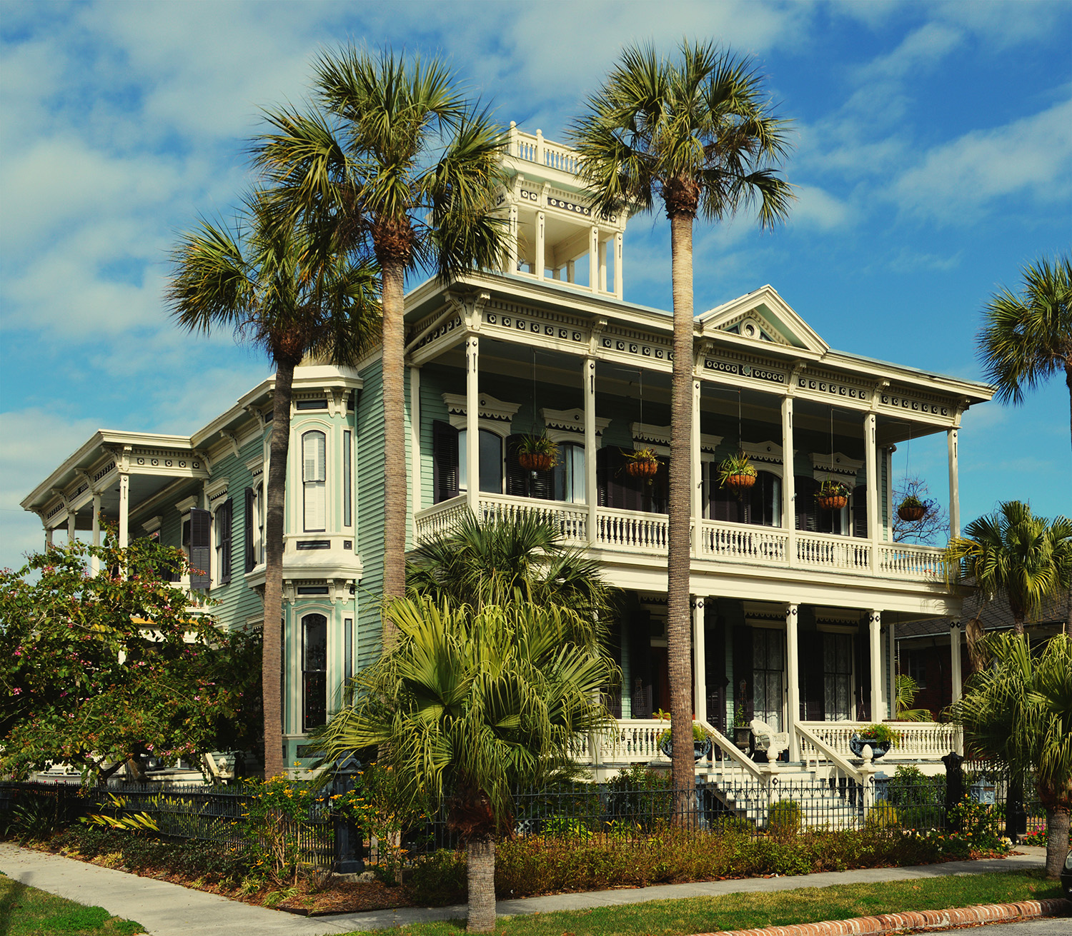 Houston couple gives 140-year-old landmark Galveston home new life