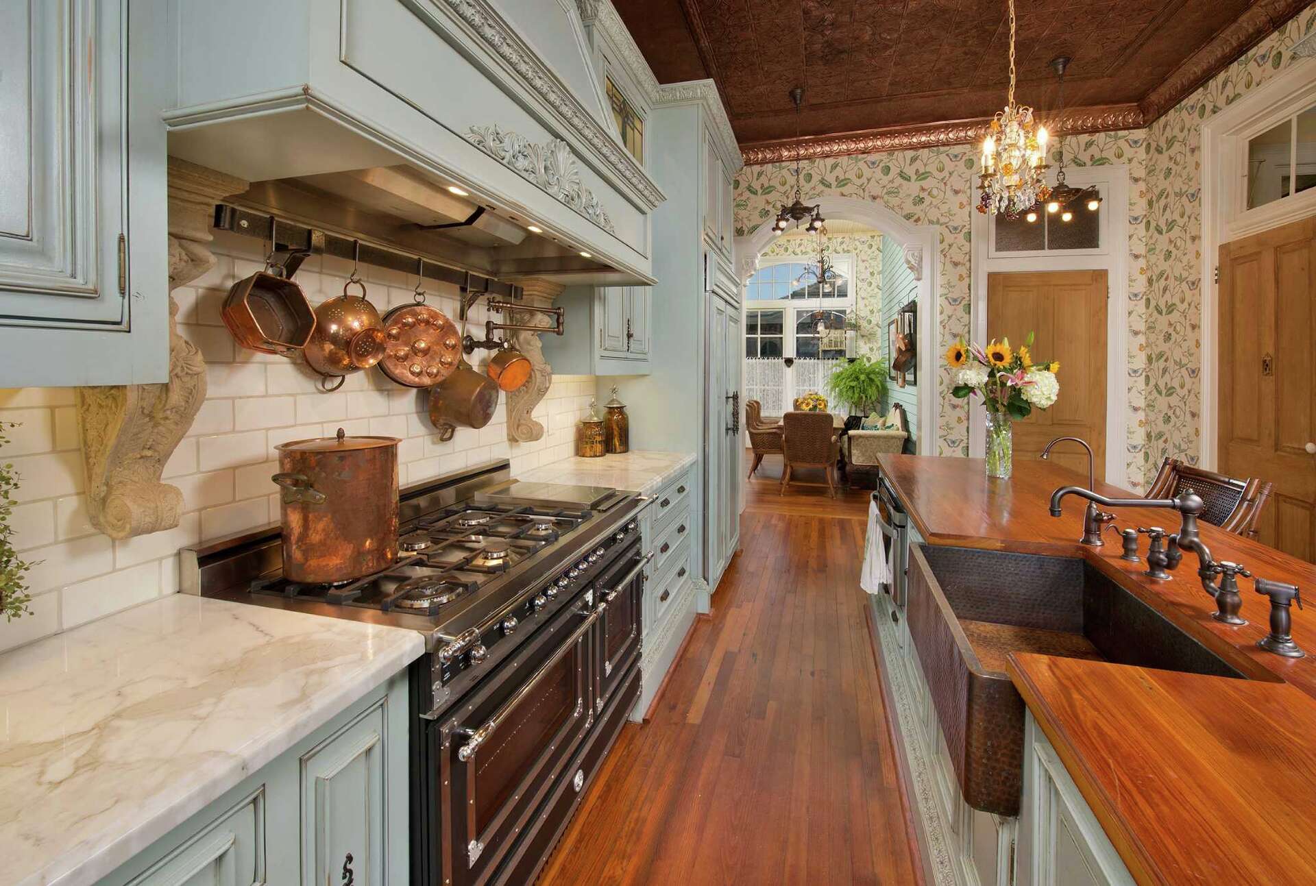 Houston couple gives 140-year-old landmark Galveston home new life