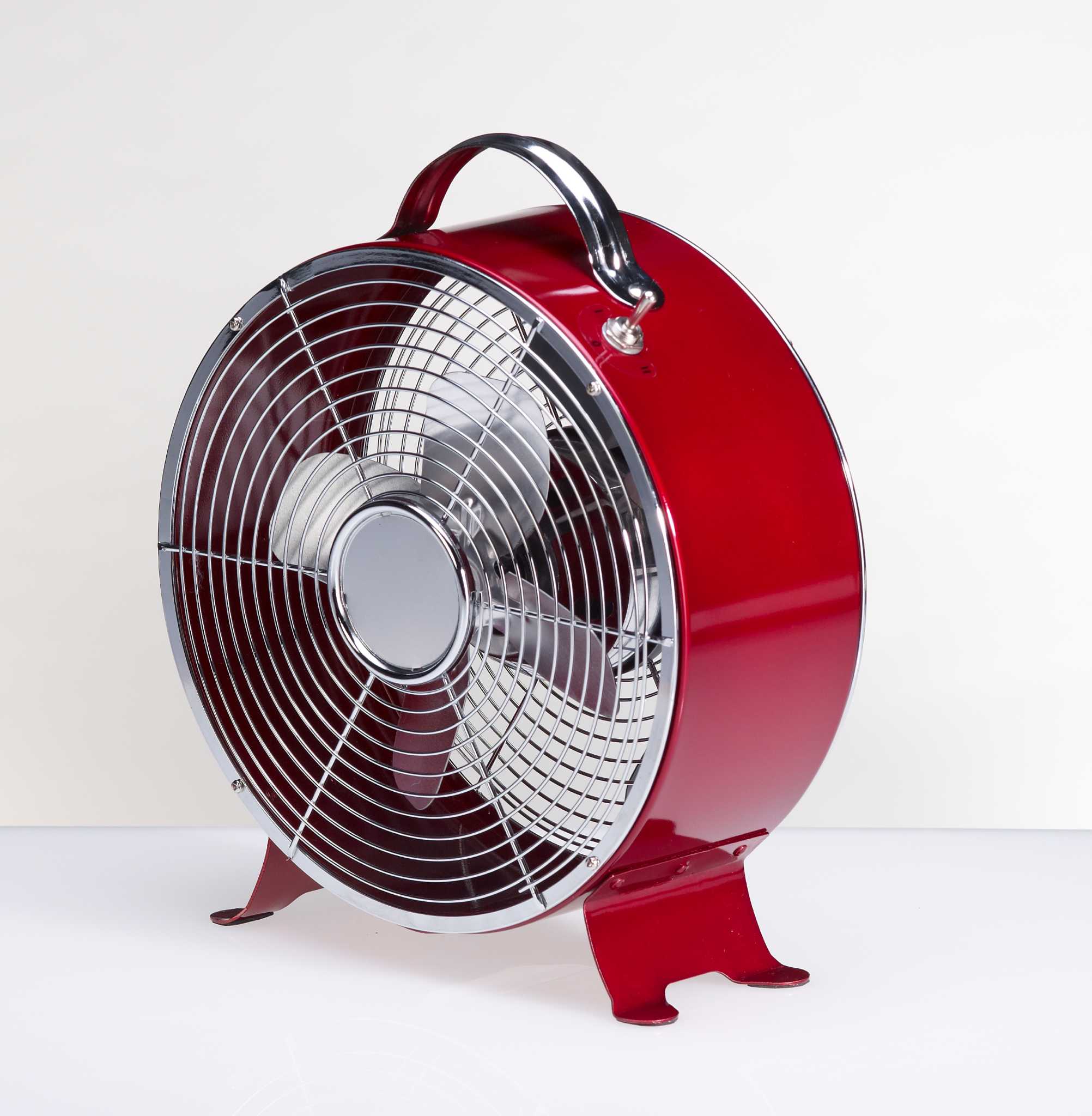 5 retro table fans to keep cool this summer
