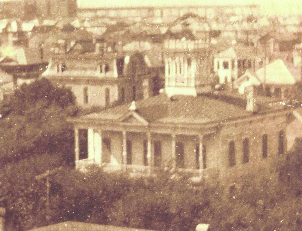 Houston couple gives 140-year-old landmark Galveston home new life