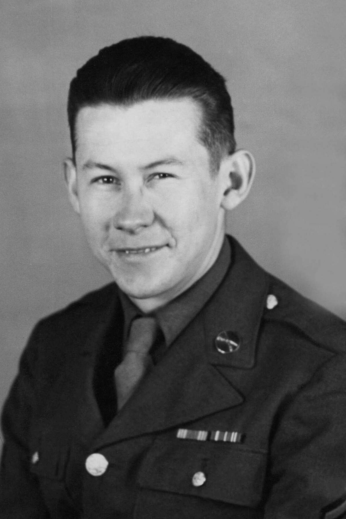 Ken Bailey, WWII vet from Voorheesville, given France's highest honor