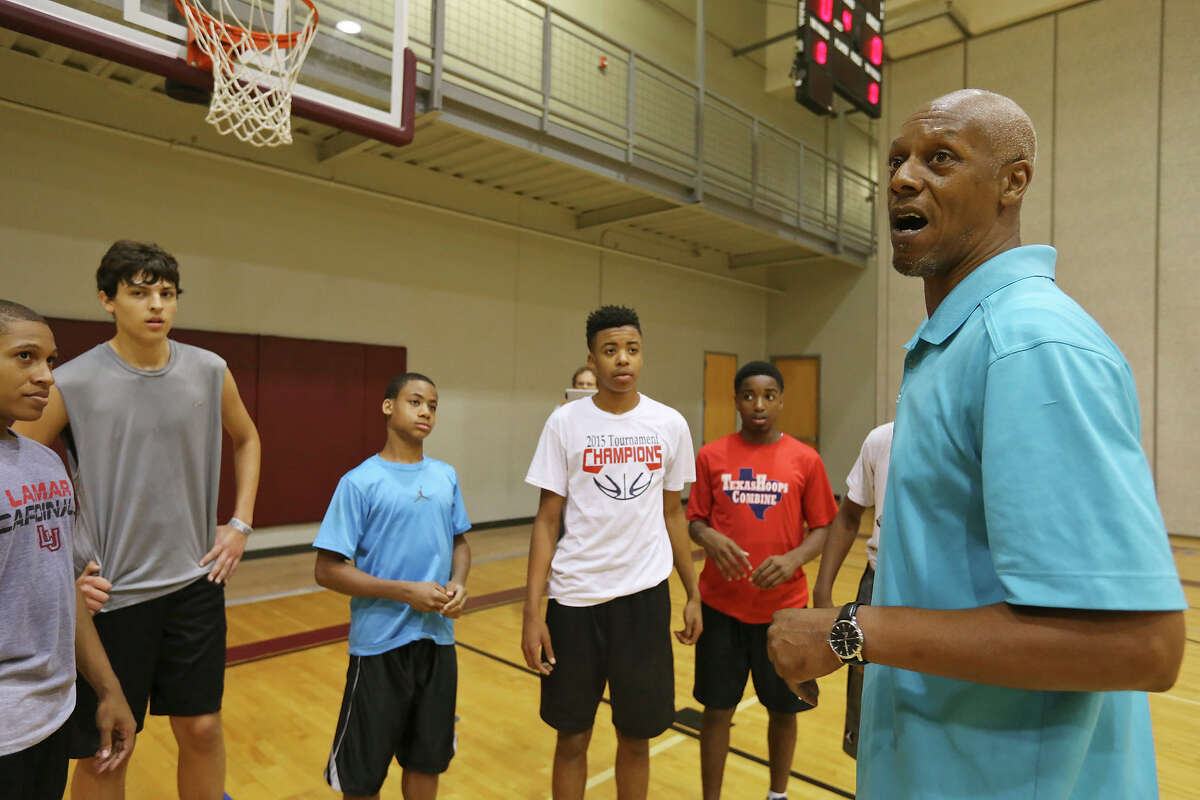 Derrick Gervin rekindles passion for basketball as personal trainer