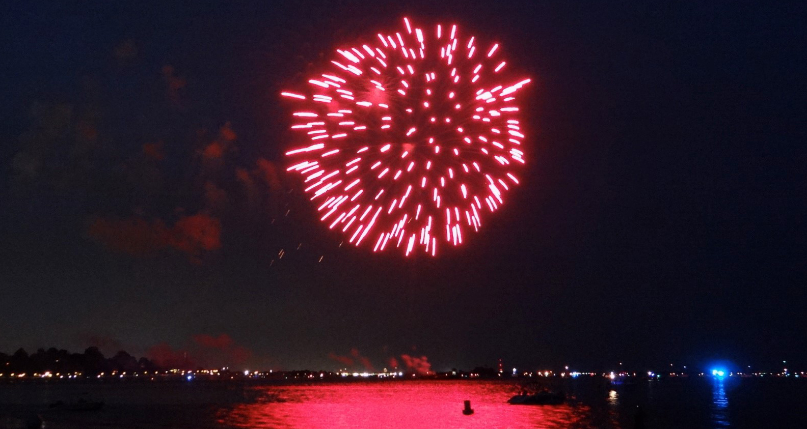 Rockets red glare, bombs burst in air at Fairfield fireworks
