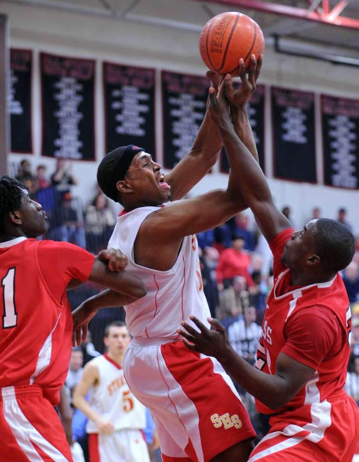 Sun Devils: Stratford advances to Class L basketball final at Mohegan