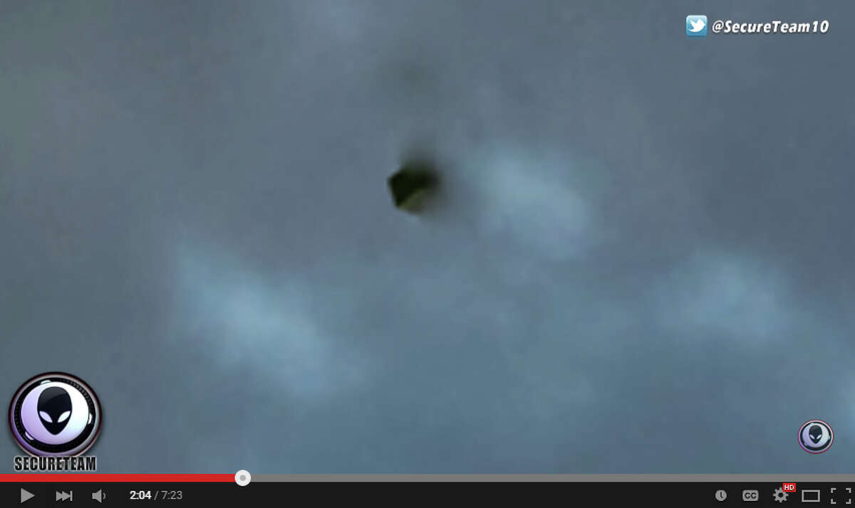 UFO spotted over Waco fools no one, not even tin-foiled alien hunters