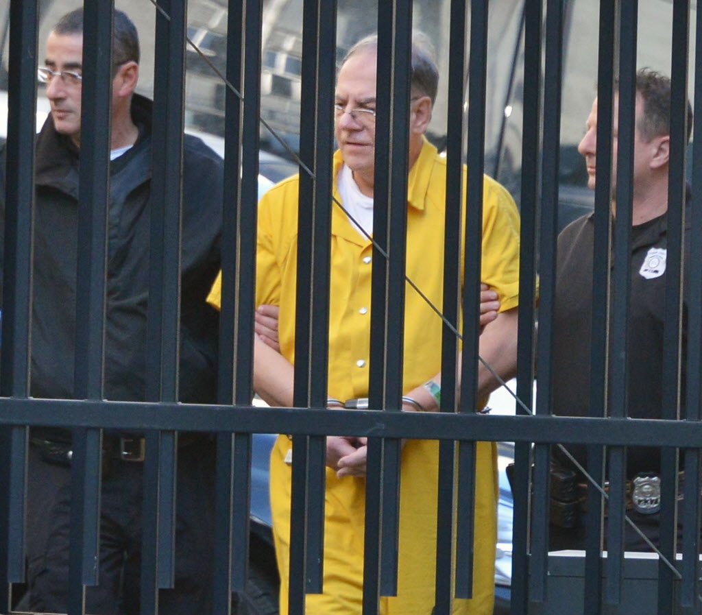 Feds pry restitution from pension of extremist who spread mercury at ...