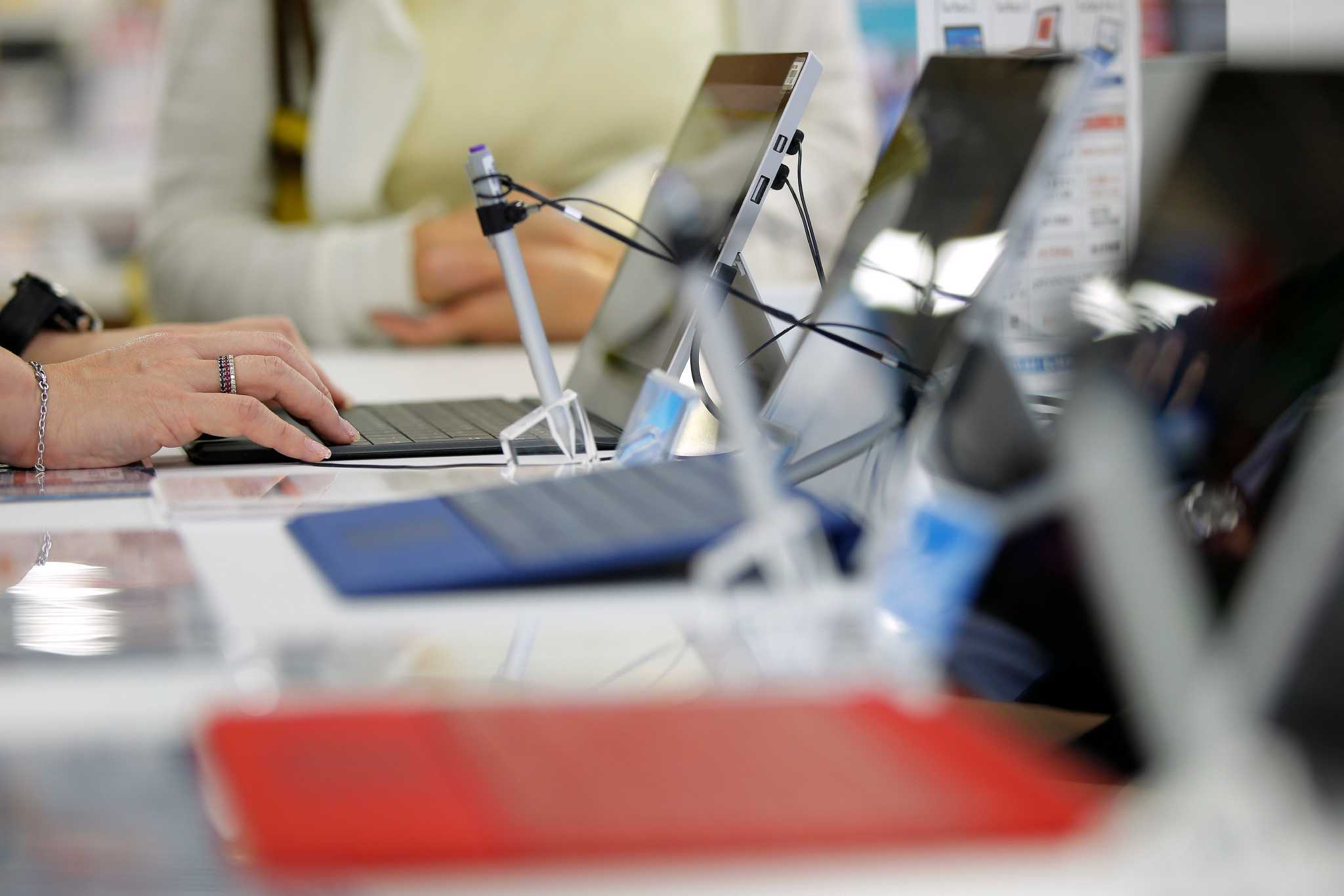 Get your computer ready now for Windows 10