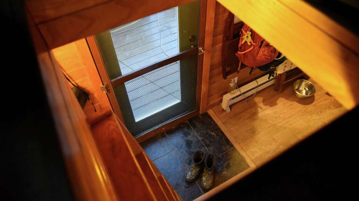 Bay Area couple finds affordable living with 162-square-foot tiny house