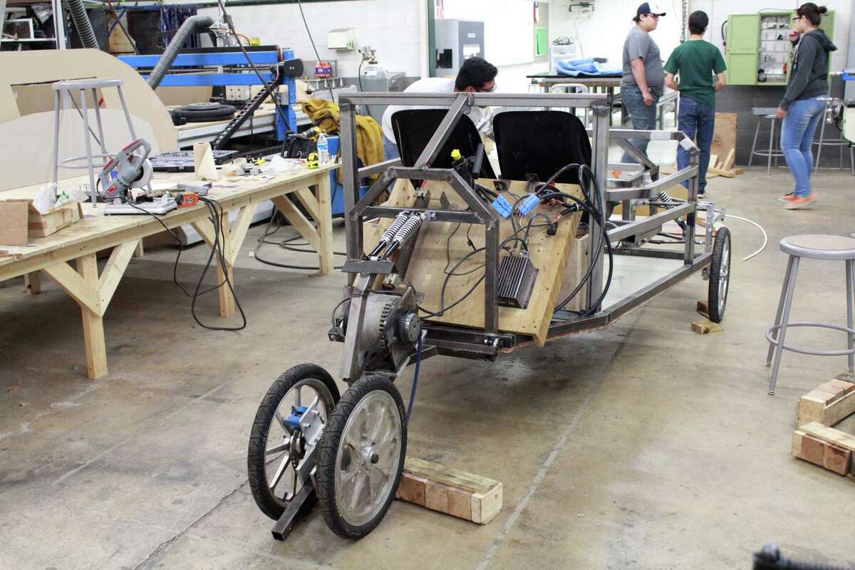 Southwest High School students built an awesome solar-electric car for ...