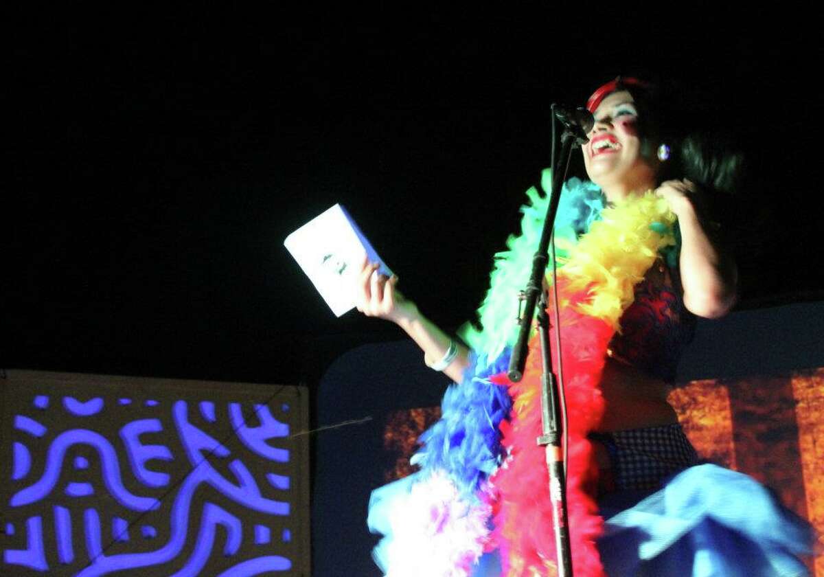 What's it like to be a burlesque performer? A glitter-covered showgirl ...