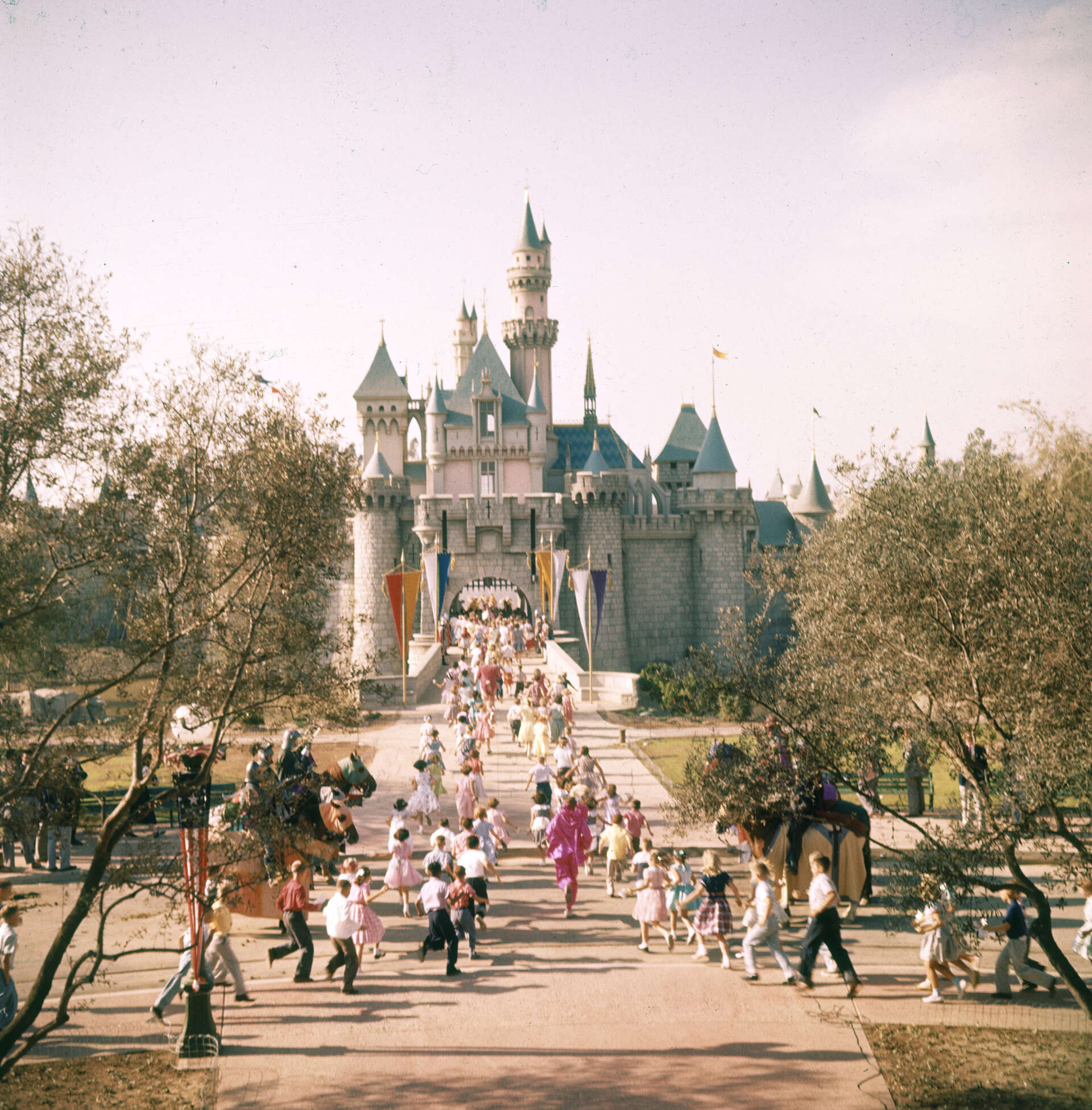 See rare color photos from Disneyland's opening