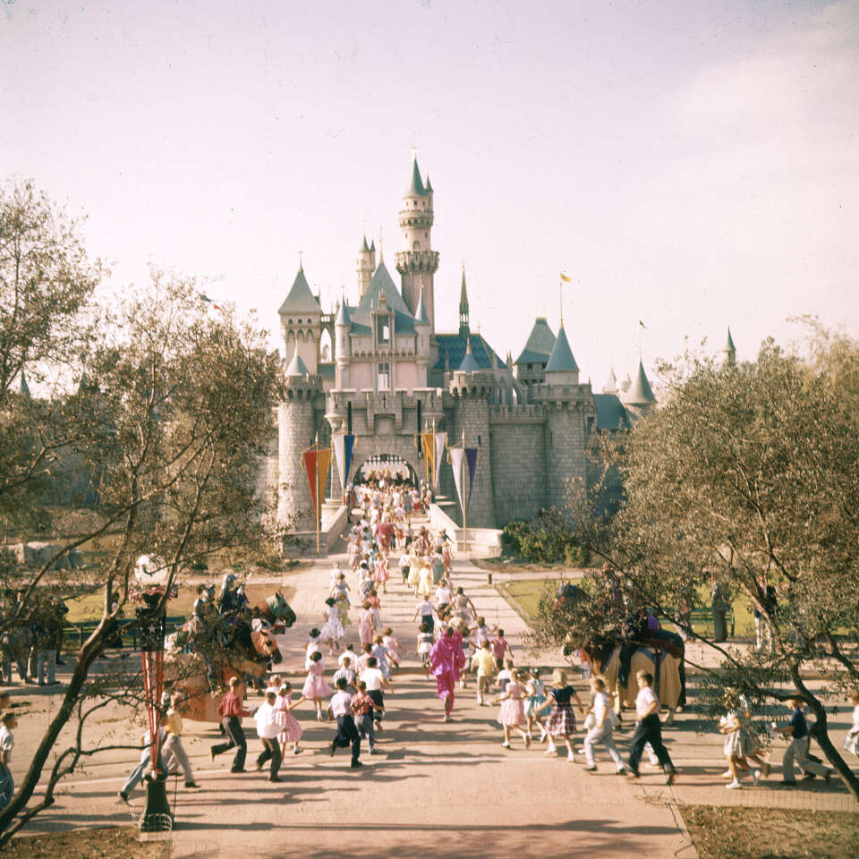 'Black Sunday': Remembering Disneyland's disastrous opening day