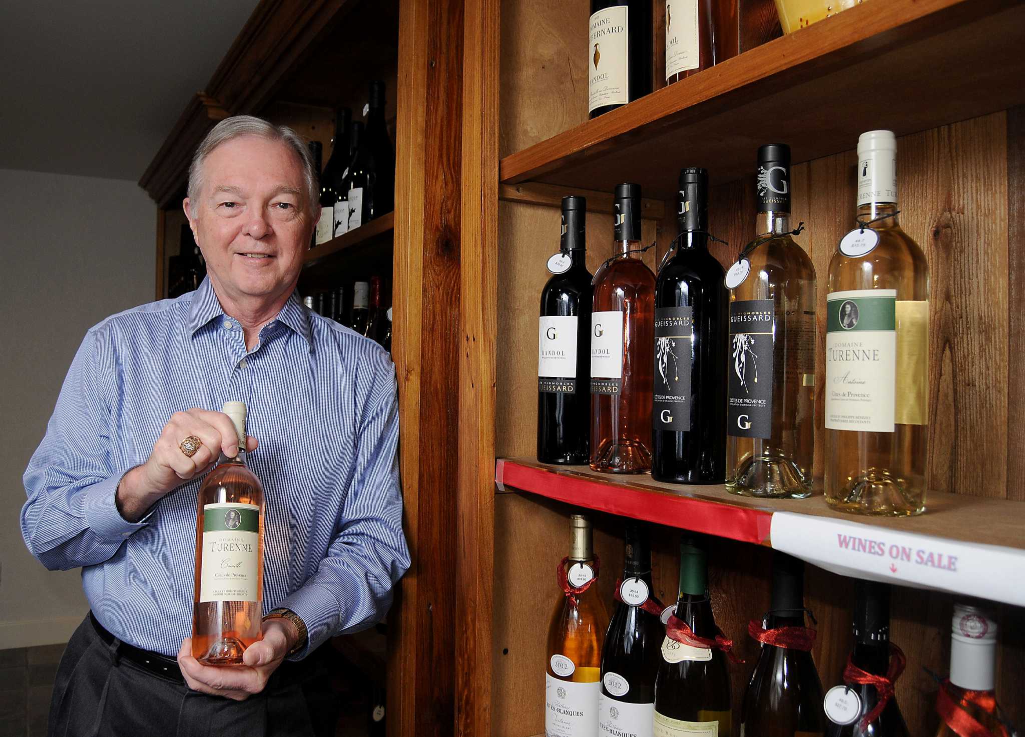 Tim Smith recommends a "soft and round" rose