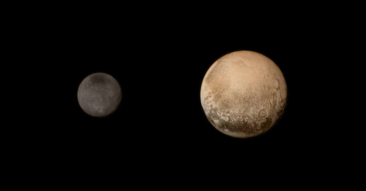 Zoomable Charon (of Pluto fame) will knock your socks off
