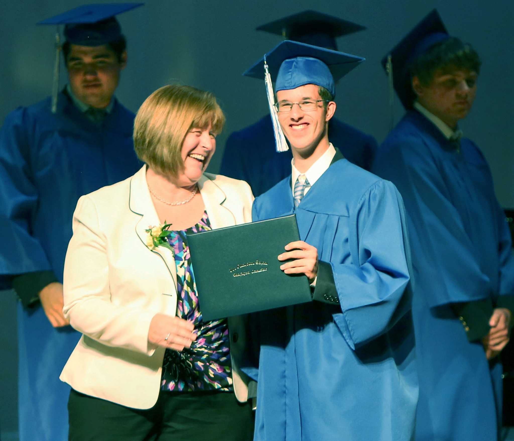 Glenholme graduates 17 in its Class of 2015