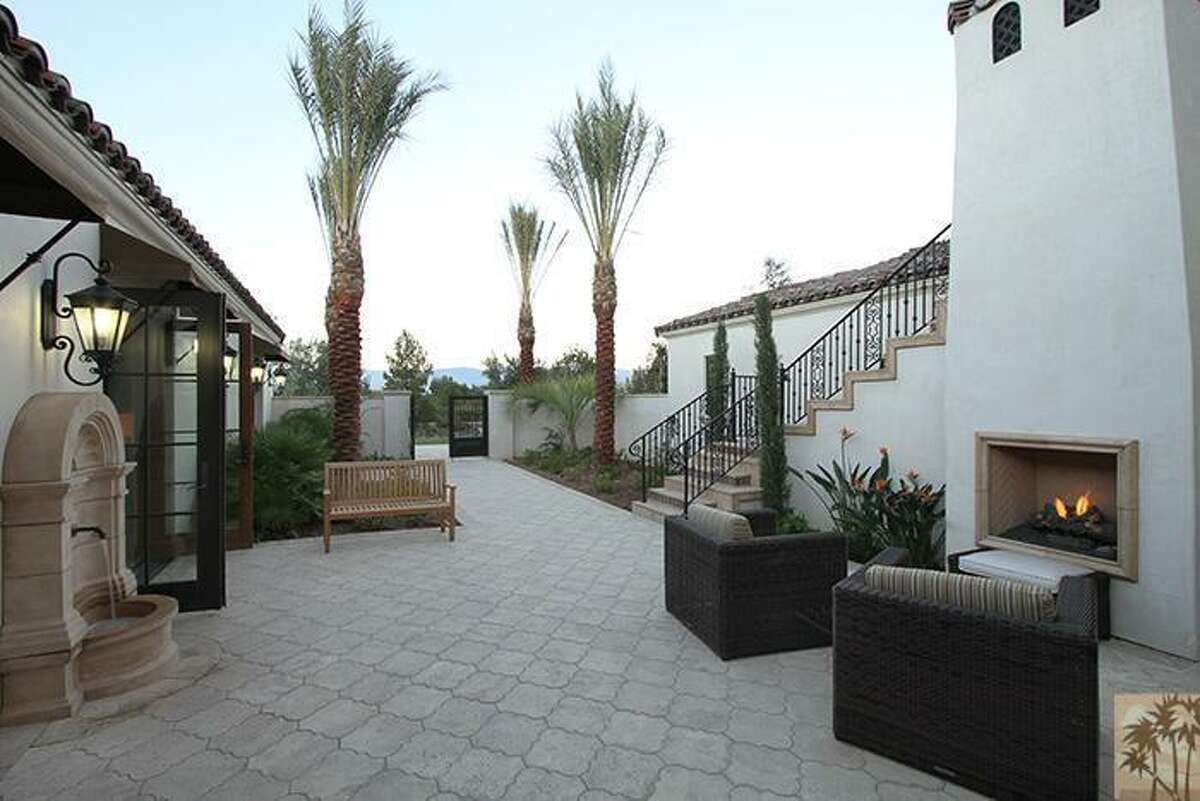 Nike co-founder Phil Knight purchases beautiful La Quinta mansion for ...