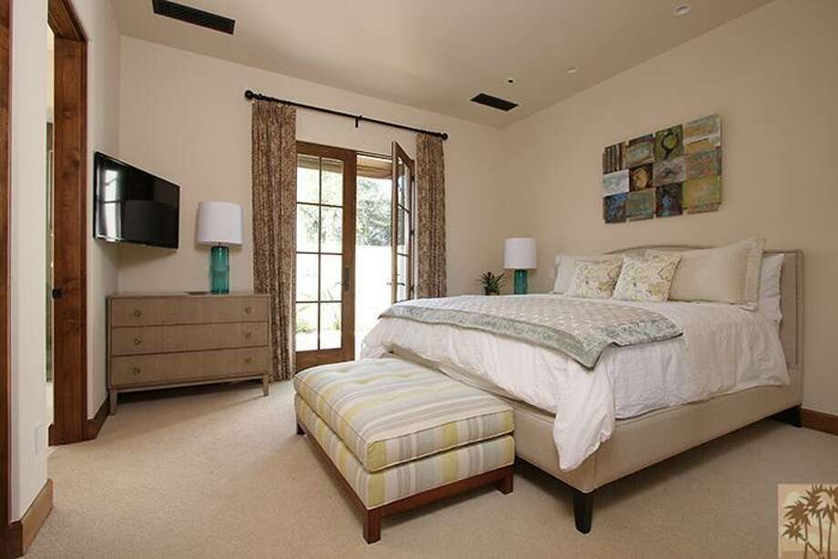 Nike co-founder Phil Knight purchases beautiful La Quinta mansion for ...