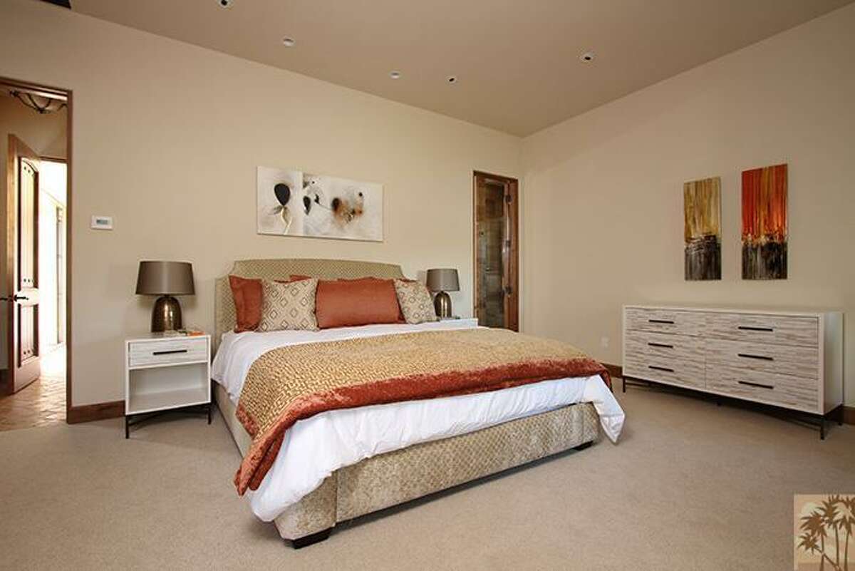 Nike co-founder Phil Knight purchases beautiful La Quinta mansion for ...