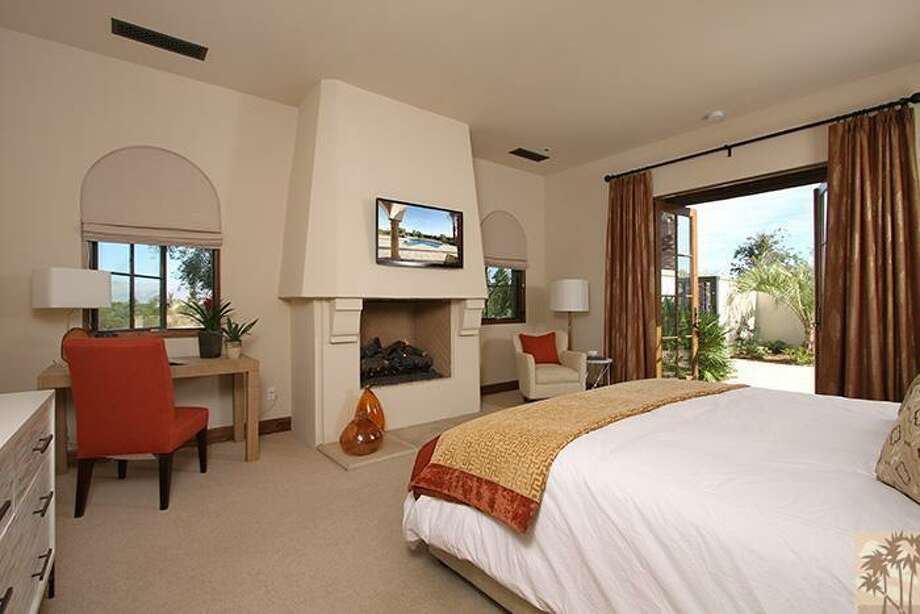 Nike co-founder Phil Knight purchases beautiful La Quinta mansion for ...