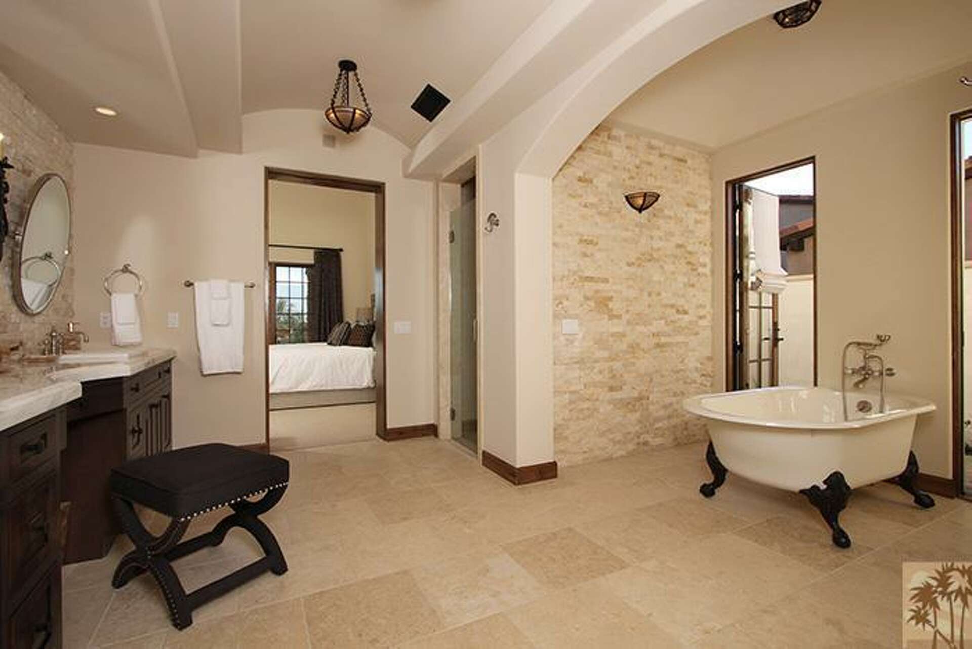 Nike co-founder Phil Knight purchases beautiful La Quinta mansion for ...