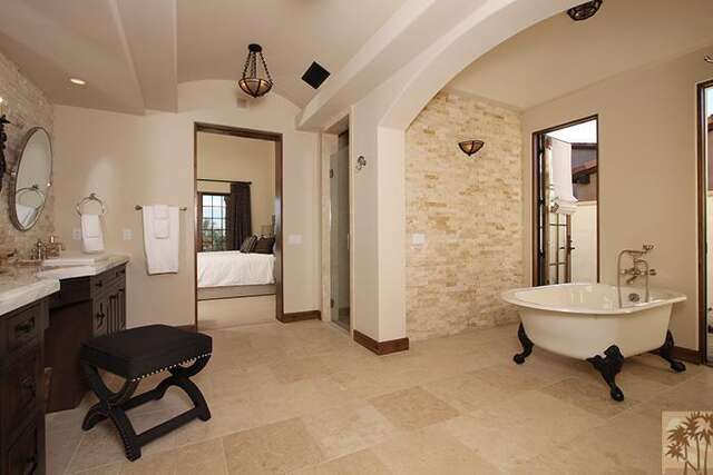 Nike co-founder Phil Knight purchases beautiful La Quinta mansion for ...