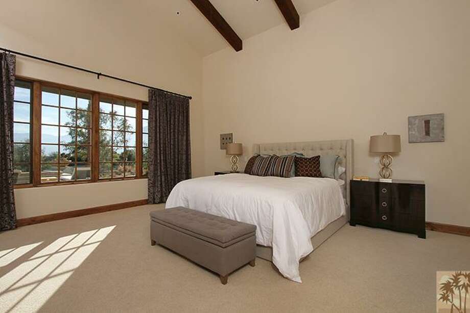 Nike co-founder Phil Knight purchases beautiful La Quinta mansion for ...