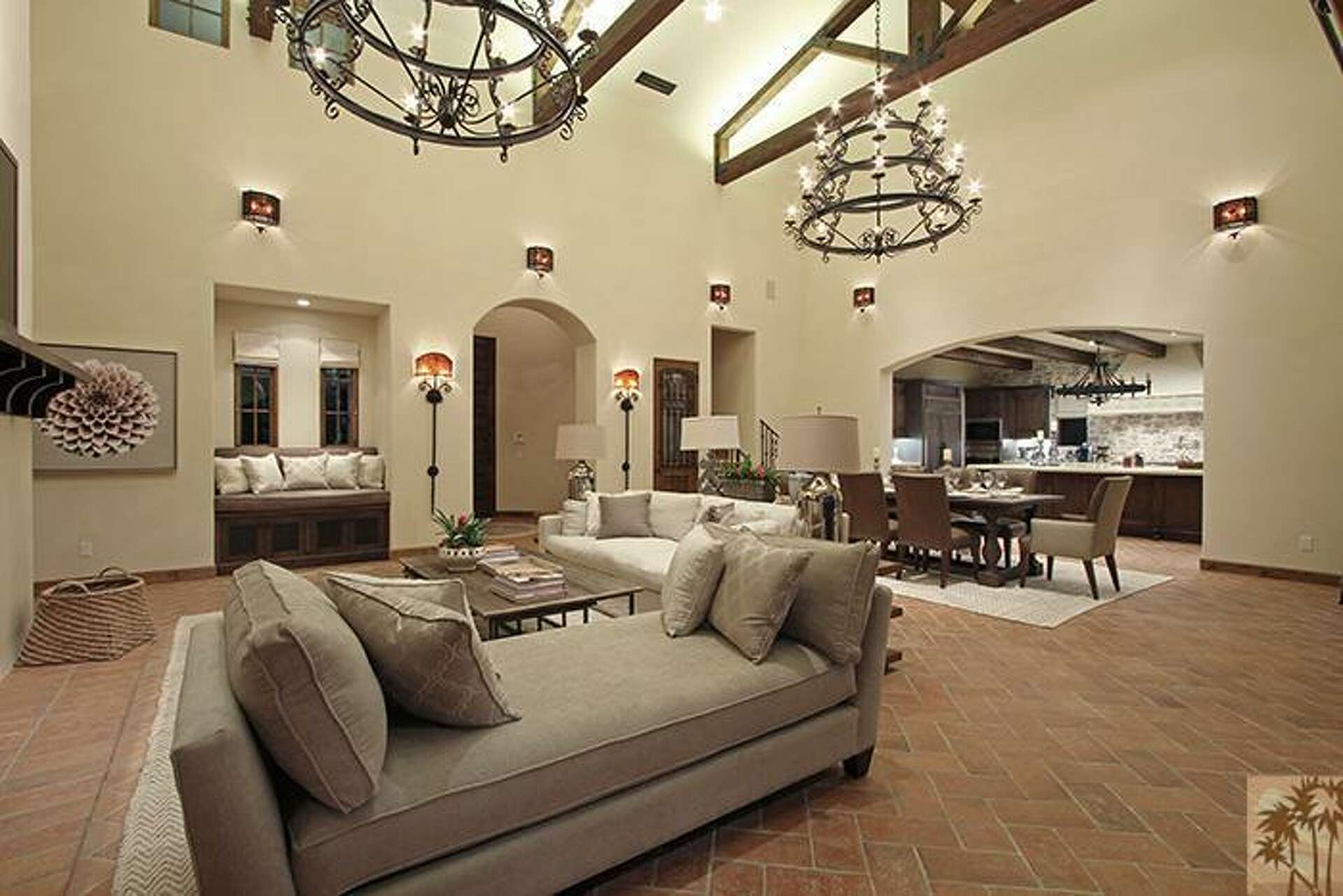Nike co-founder Phil Knight purchases beautiful La Quinta mansion for ...