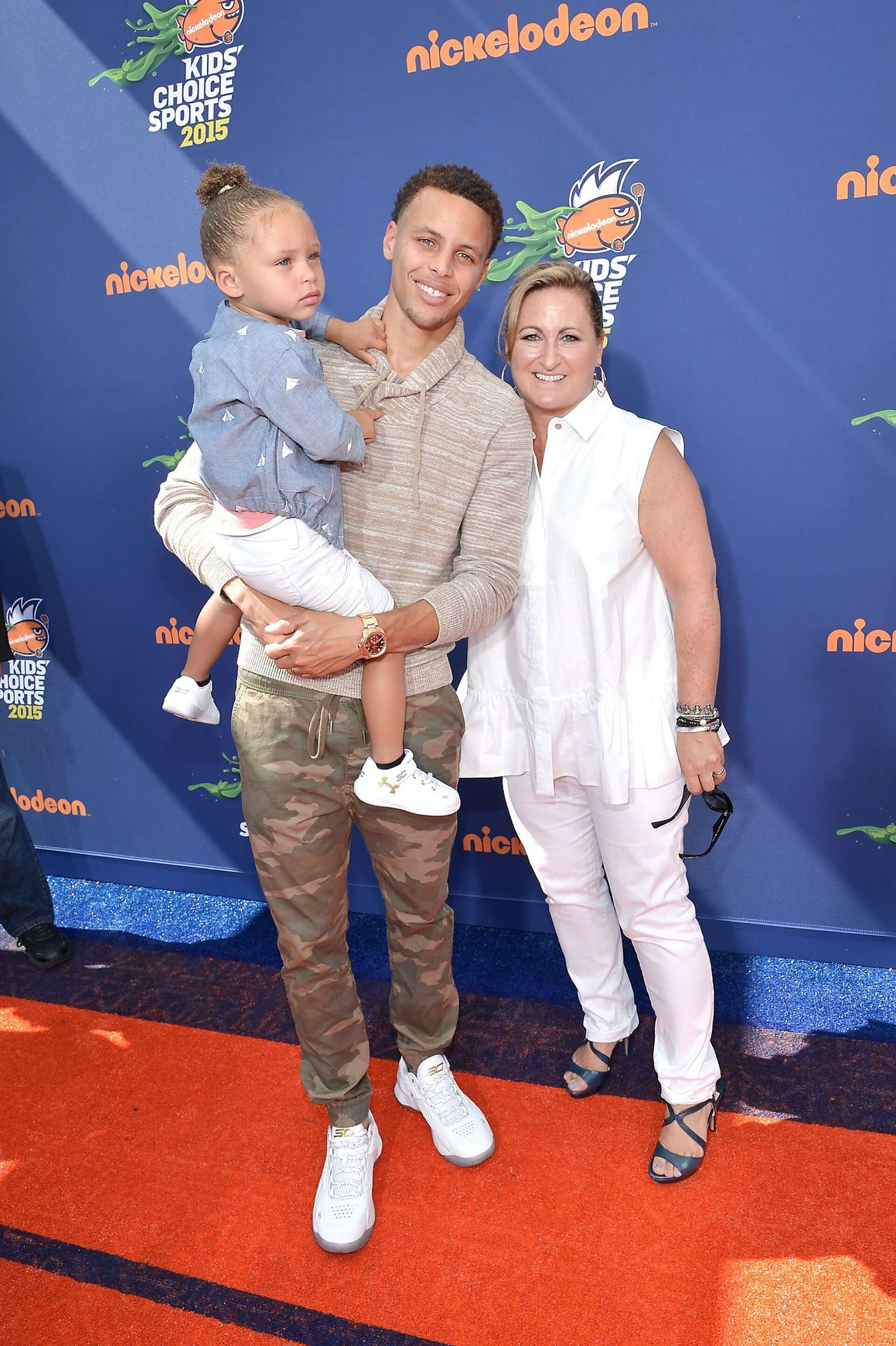 Riley Curry dances up a storm for her 3rd birthday