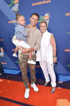 Riley Curry dances up a storm for her 3rd birthday