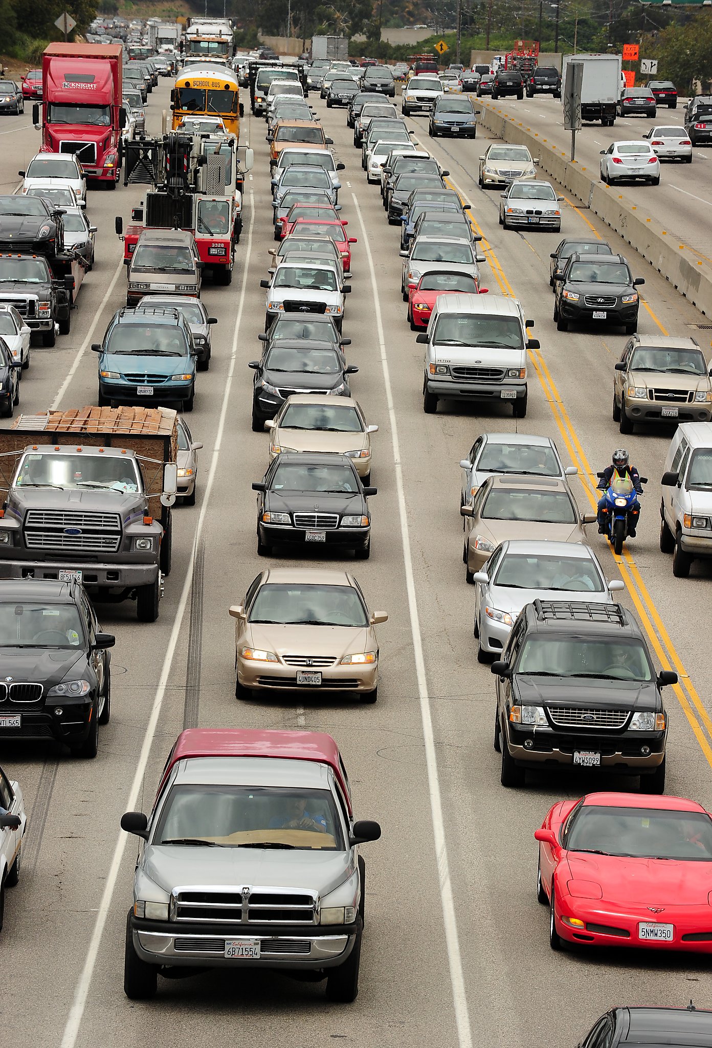 What’s stalling Tesla’s self-driving car? L.A.’s I-405 freeway