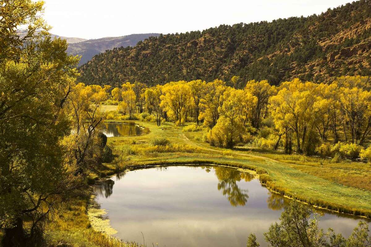 Texas billionaire family lists 785-acre fly-fishing ranch